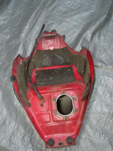 01-06 Honda CBR F4i Fuel Tank | Canyon Moto Parts